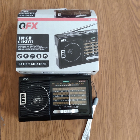 qfx | Portable Audio & Video | Qfx Amfm Retro Radio | Poshmark